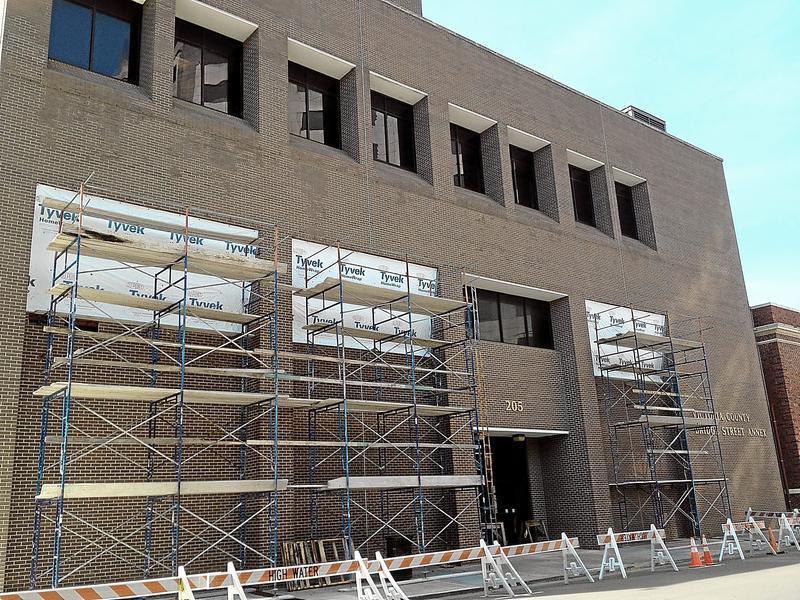 Victoria County to replace fallen bricks, fix rusty steel lintels at ...