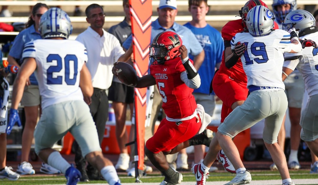 PHOTO GALLERY: Georgetown Eagles vs. Victoria East Titans | The ...