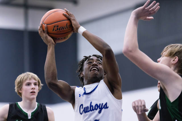 Edna outlasts Crystal City, moves to regional quarterfinal for first ...