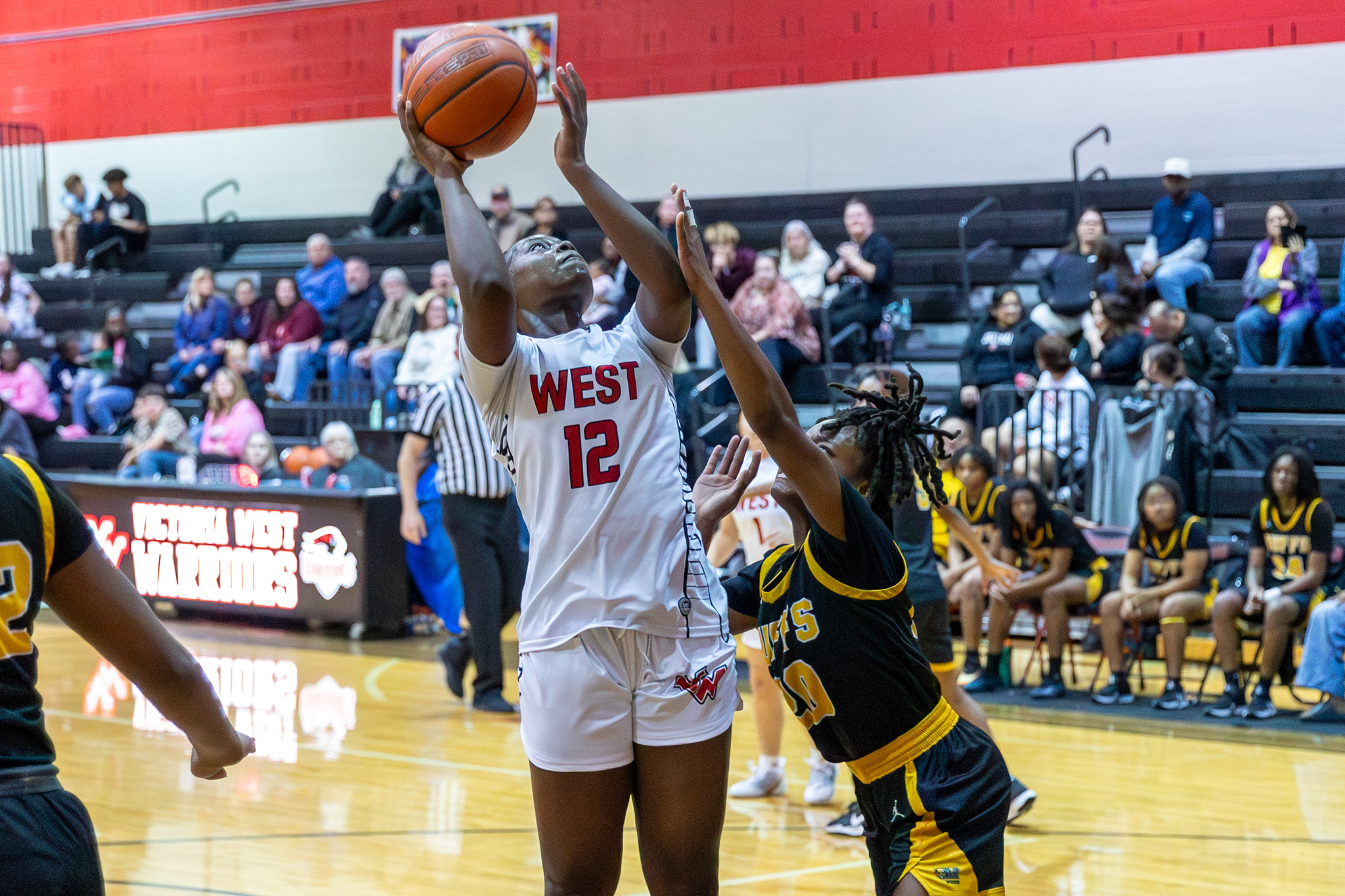 Victoria West remains perfect in district; beats Fort Bend Marshall 45 ...